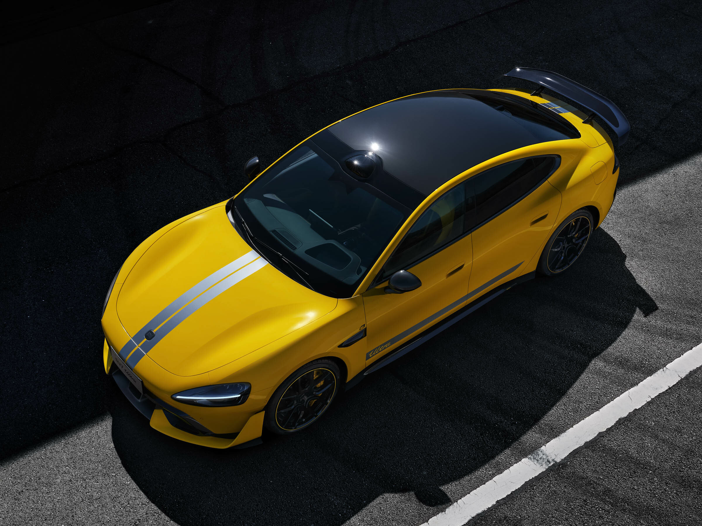 Xiaomi SU7 Ultra Smashes Taycan Turbo GT’s Lap Record At Shanghai ...