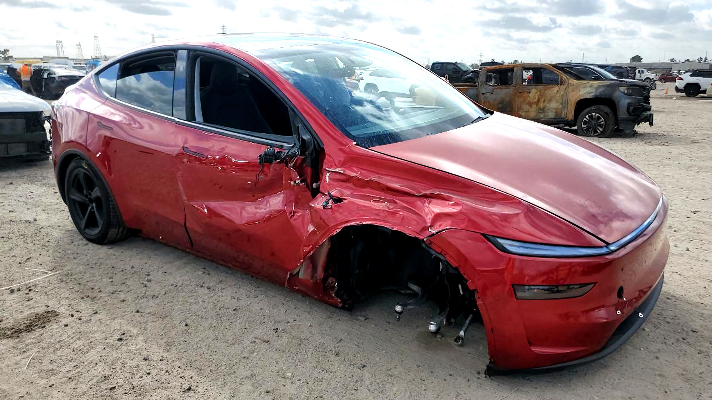 Someone Already Crashed A 2026 Tesla Model Y Juniper After Only 197 ...