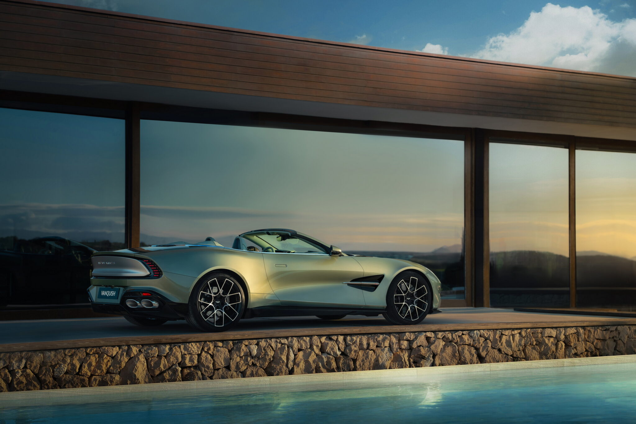 This Is The World’s Fastest And Most Powerful Front-Engine Convertible ...