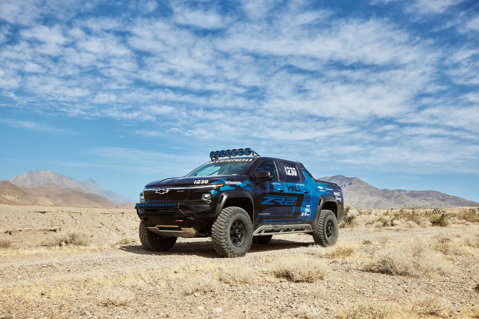 Chevy Silverado EV ZR2 Concept Out Muscles Rivian R1T With 1,100 HP ...