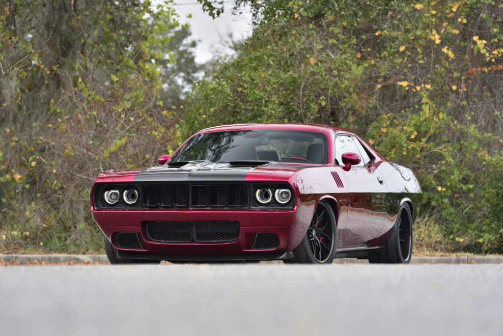 Modern Challenger SRT Hellcat Identifies As A ’71 Cuda | Carscoops