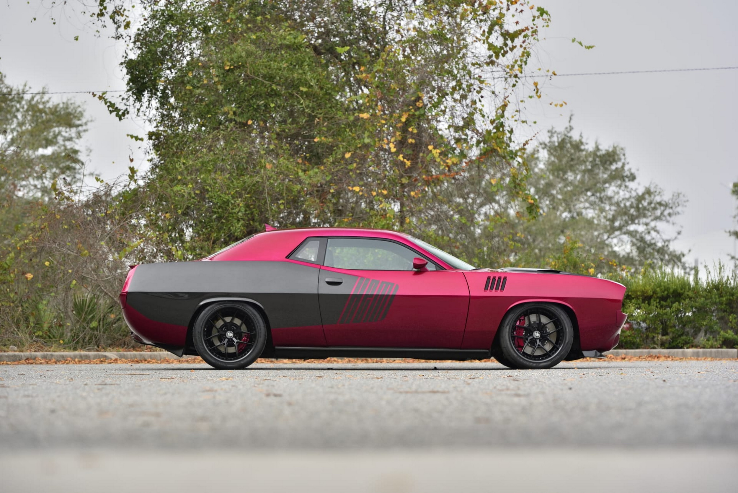 Modern Challenger SRT Hellcat Identifies As A ’71 Cuda | Carscoops
