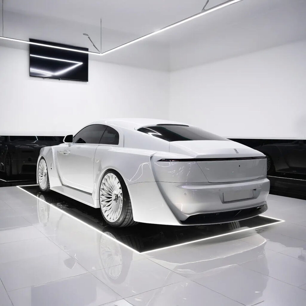 Rolls-Royce Wraith Venuum Is A Snake-Skin-Trimmed Influencer’s Dream ...