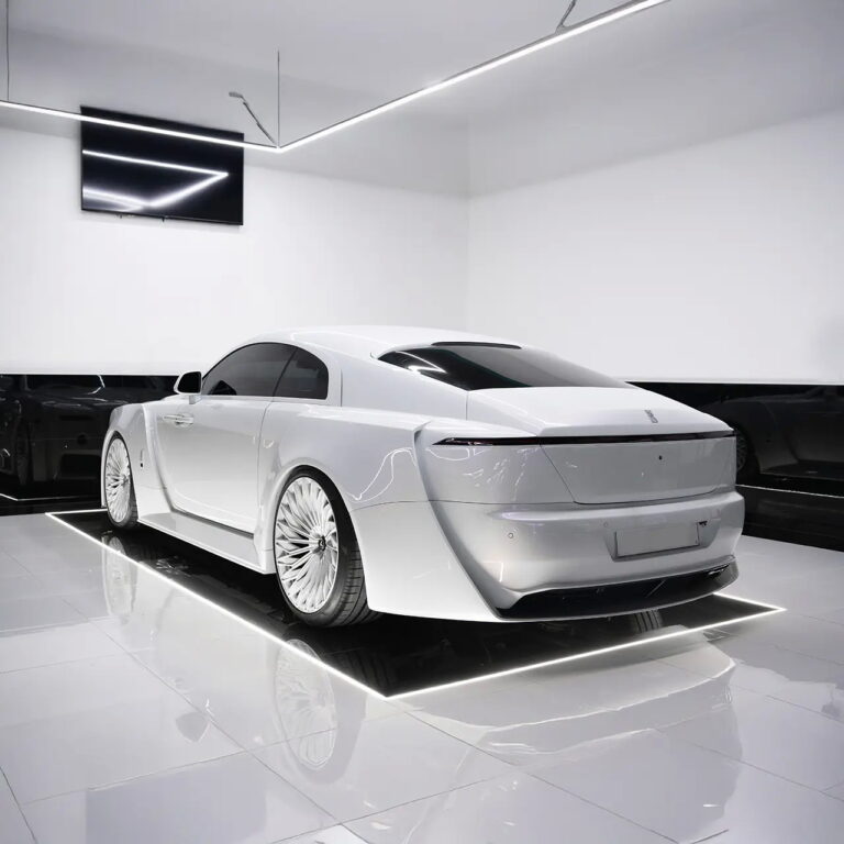 Rolls-Royce Wraith Venuum Is A Snake-Skin-Trimmed Influencer’s Dream ...