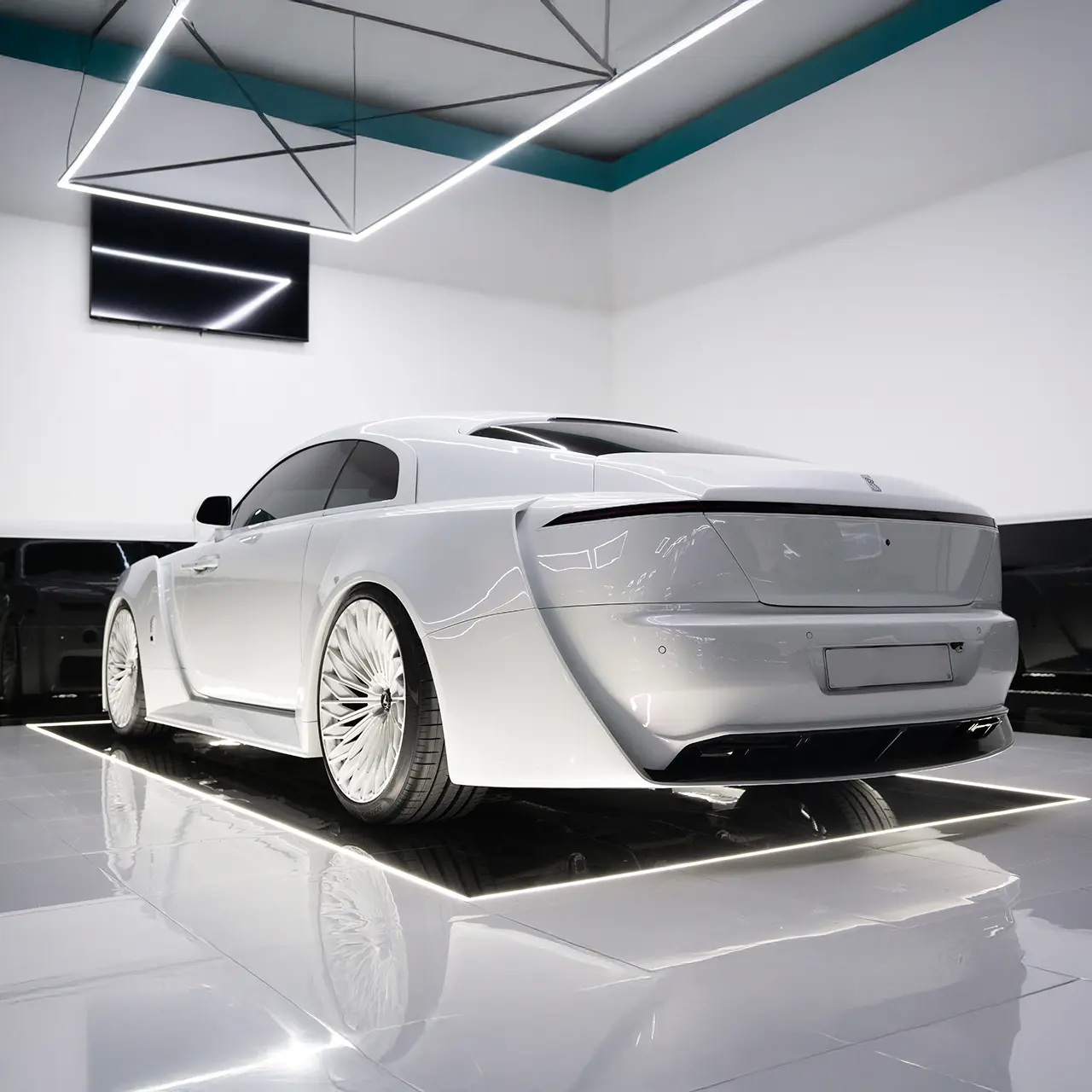 Rolls-Royce Wraith Venuum Is A Snake-Skin-Trimmed Influencer’s Dream ...