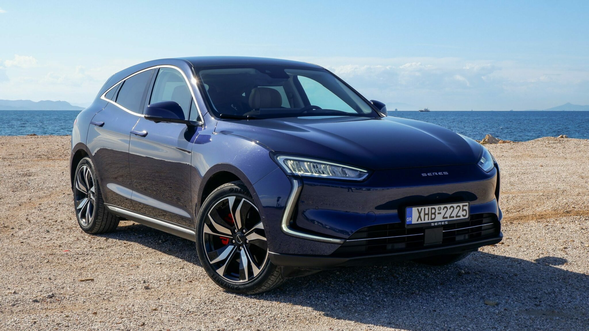 2025 Seres 5 Review: Can A Chinese Newcomer Beat Tesla And BMW In The ...