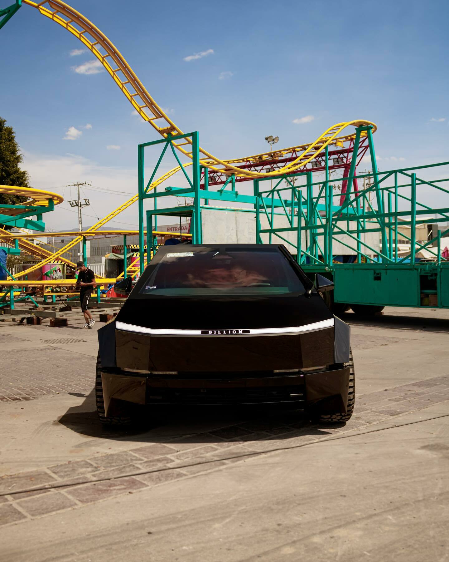 Mexican Tuner Shows Off Widebody Tesla Cybertruck On 26-Inch Wheels ...