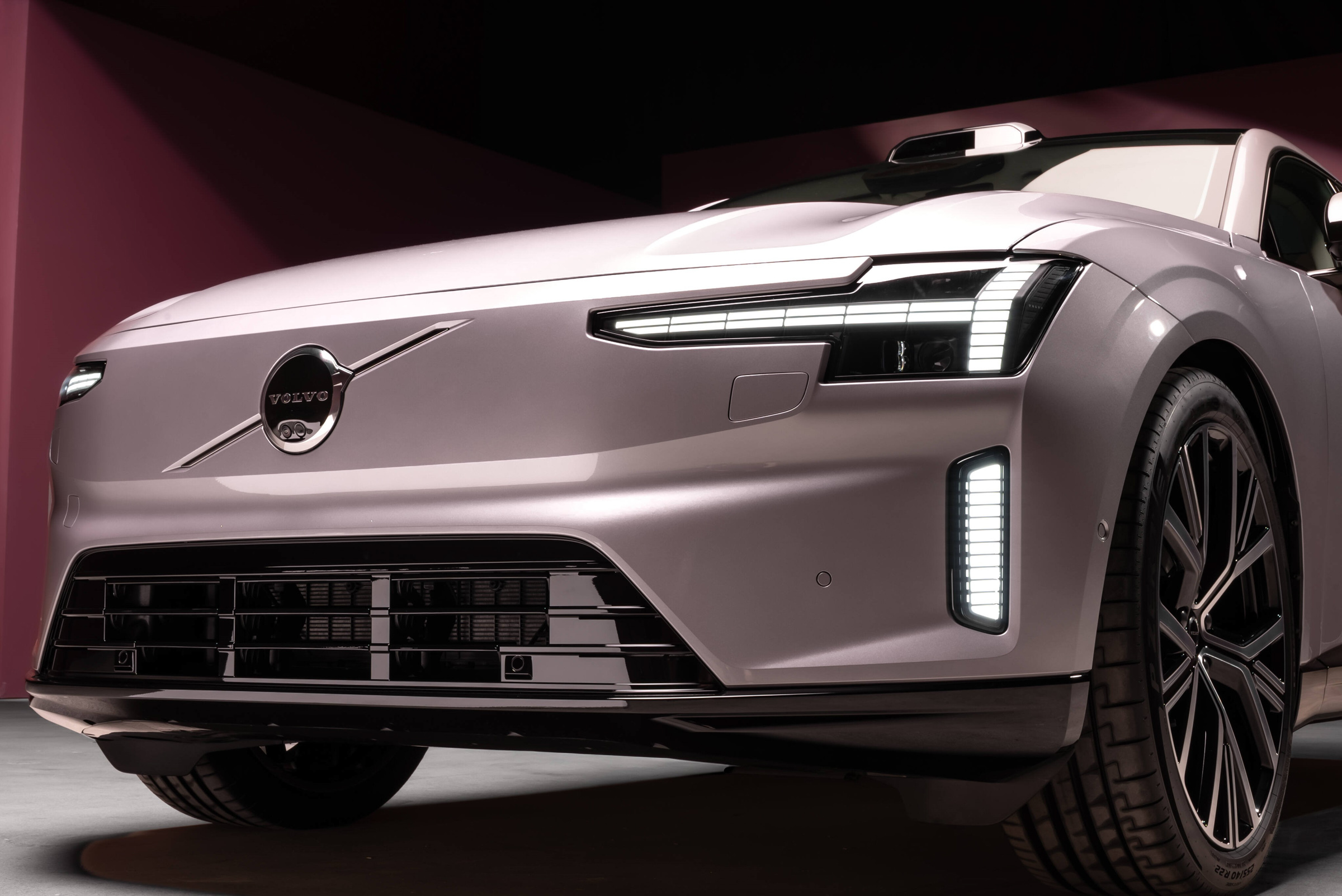 Volvo ES90 Takes On BMW i5 With More Style And Range | Carscoops