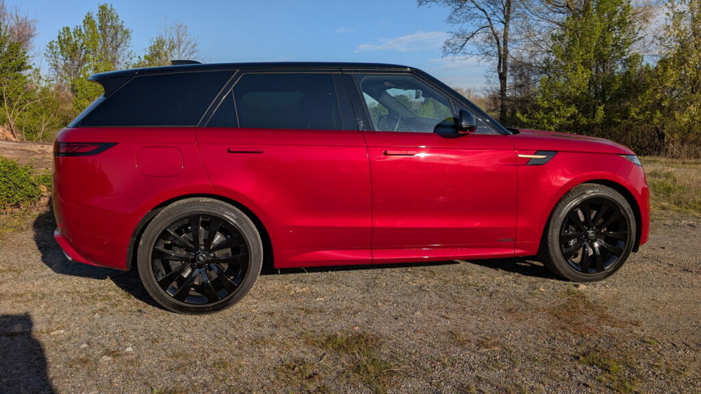I Drove The 2025 Range Rover Sport V8 And Realized Luxury Still Has A ...