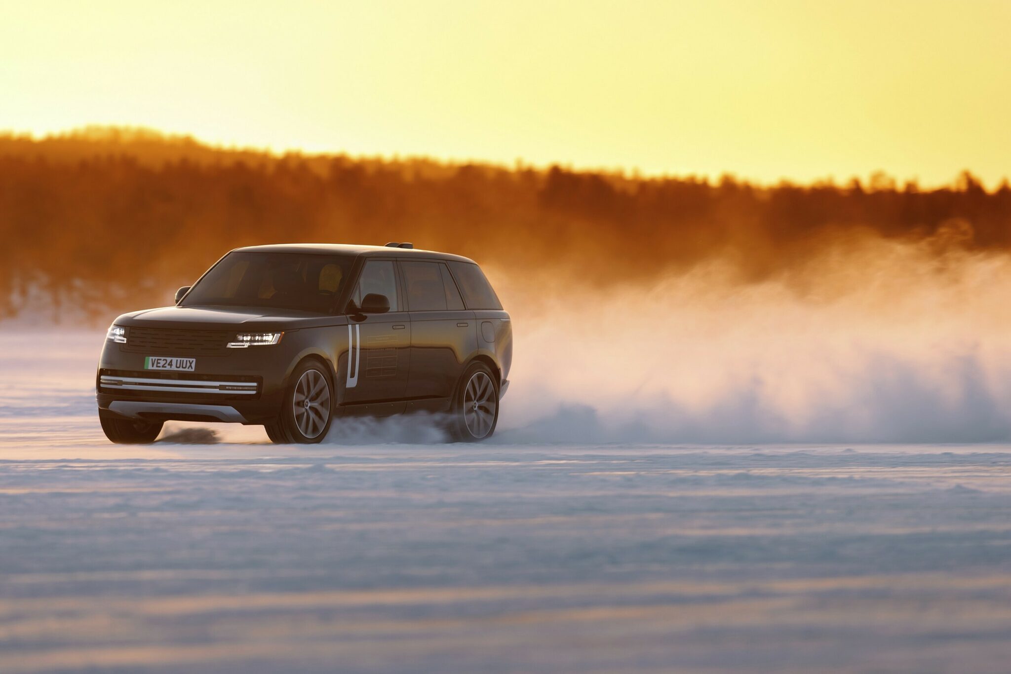 New Range Rover Electric Has More Power Than A Twin-Turbo V8 | Carscoops