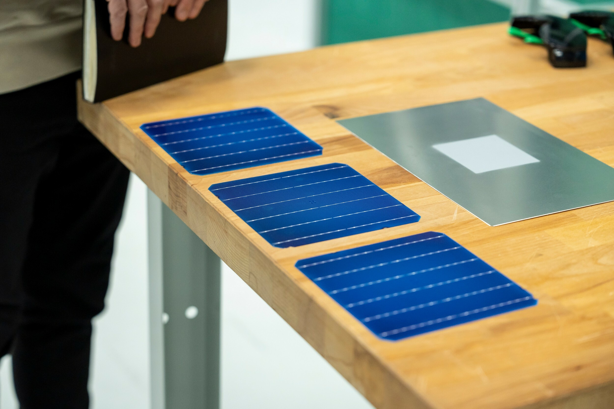 Mercedes’ Solar Paint Could Give EVs Thousands Of Miles Of Range Every ...