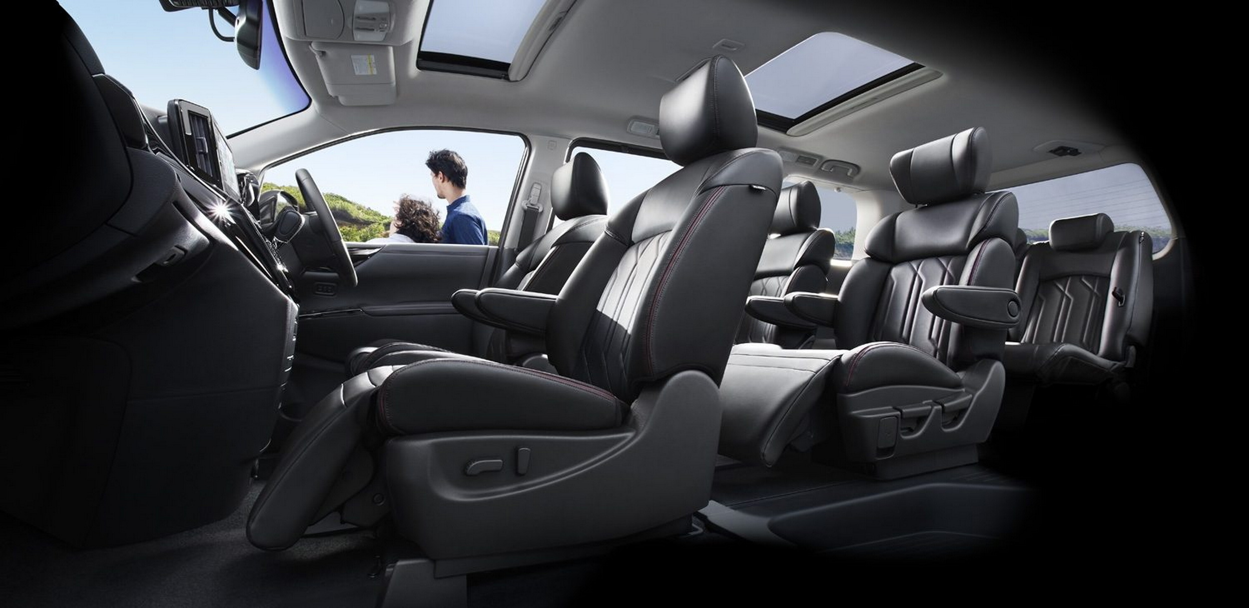 Nissan Turns Futuristic Hyper Tourer Concept Into A Production Minivan ...