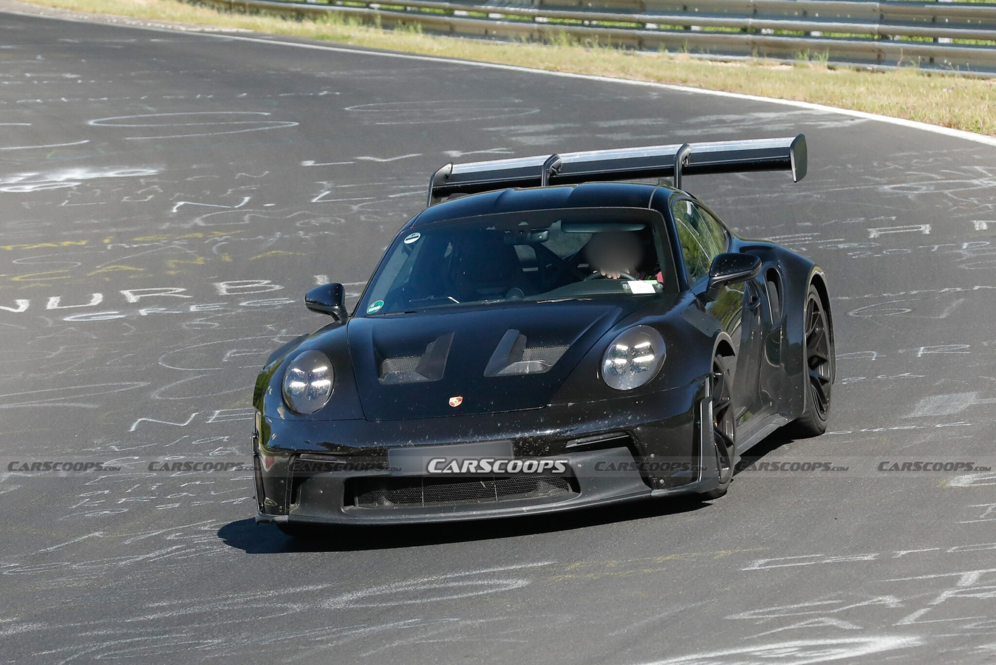 New Porsche 911 GT2 RS Flaunts Its Huge Fenders Because A GT3 RS Is ...