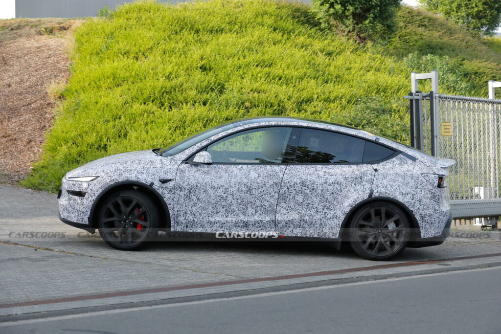 New Tesla Model Y Performance Breaks Cover, Plaid Wheels And All ...