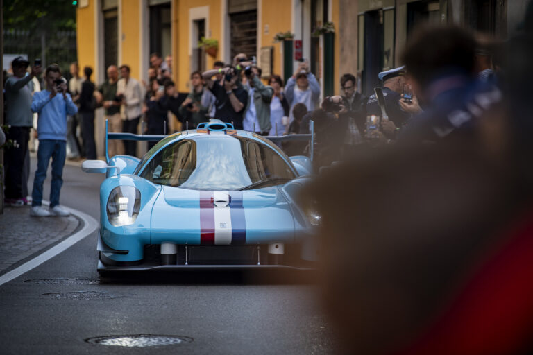 The 1,000 HP Hypercar That Seats Two Of Your Friends | Carscoops