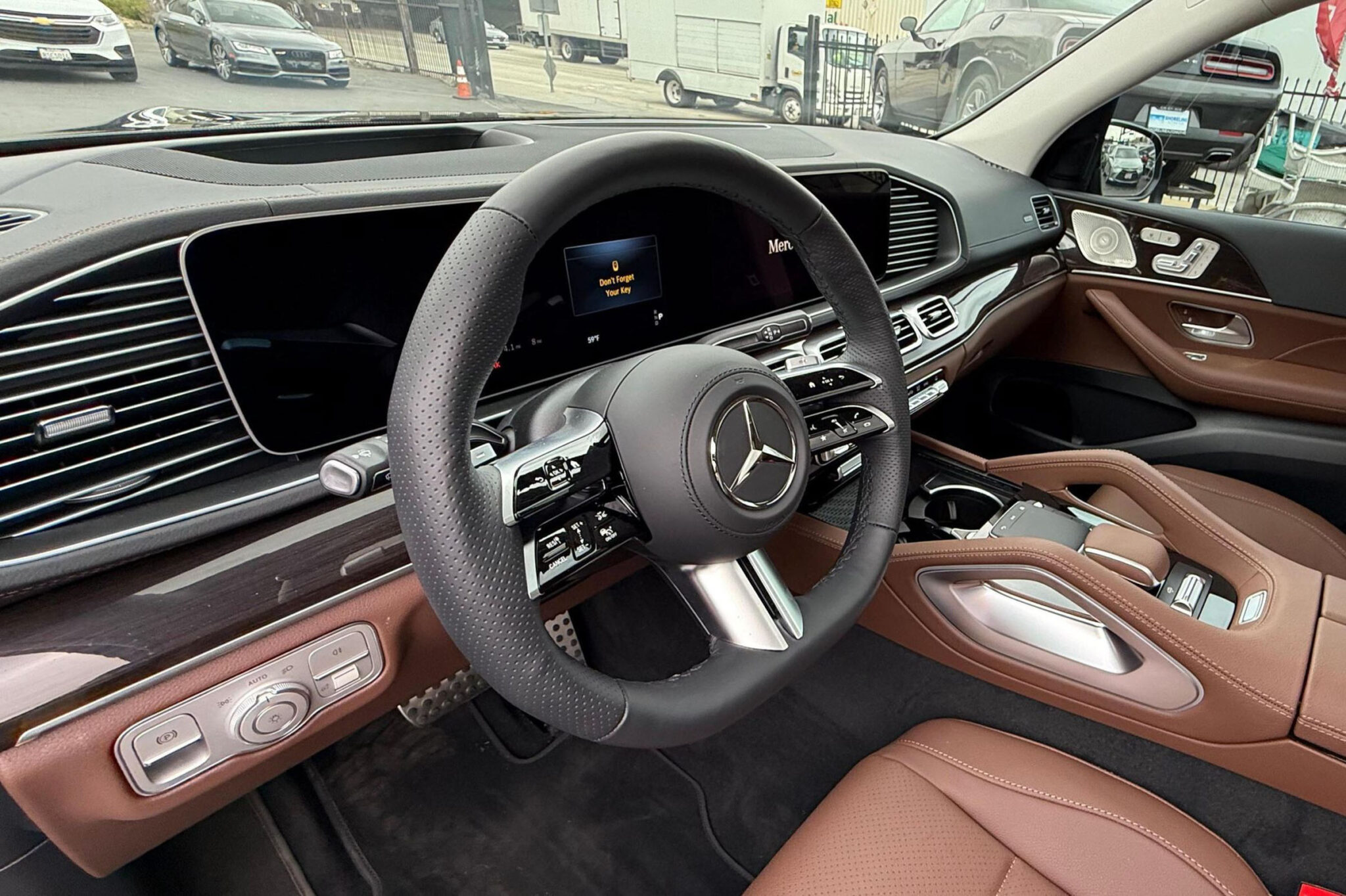 Seller Lists Brand New Mercedes SUV And Watches Thousands Vanish ...