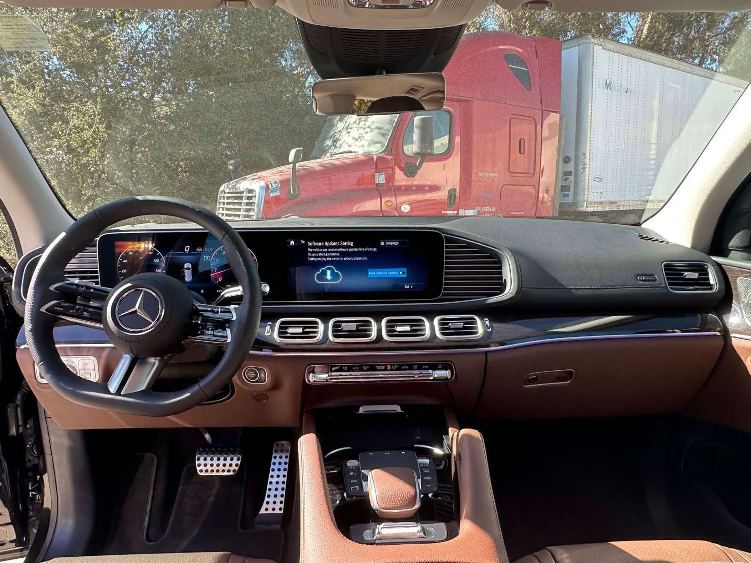 Seller Lists Brand New Mercedes SUV And Watches Thousands Vanish ...