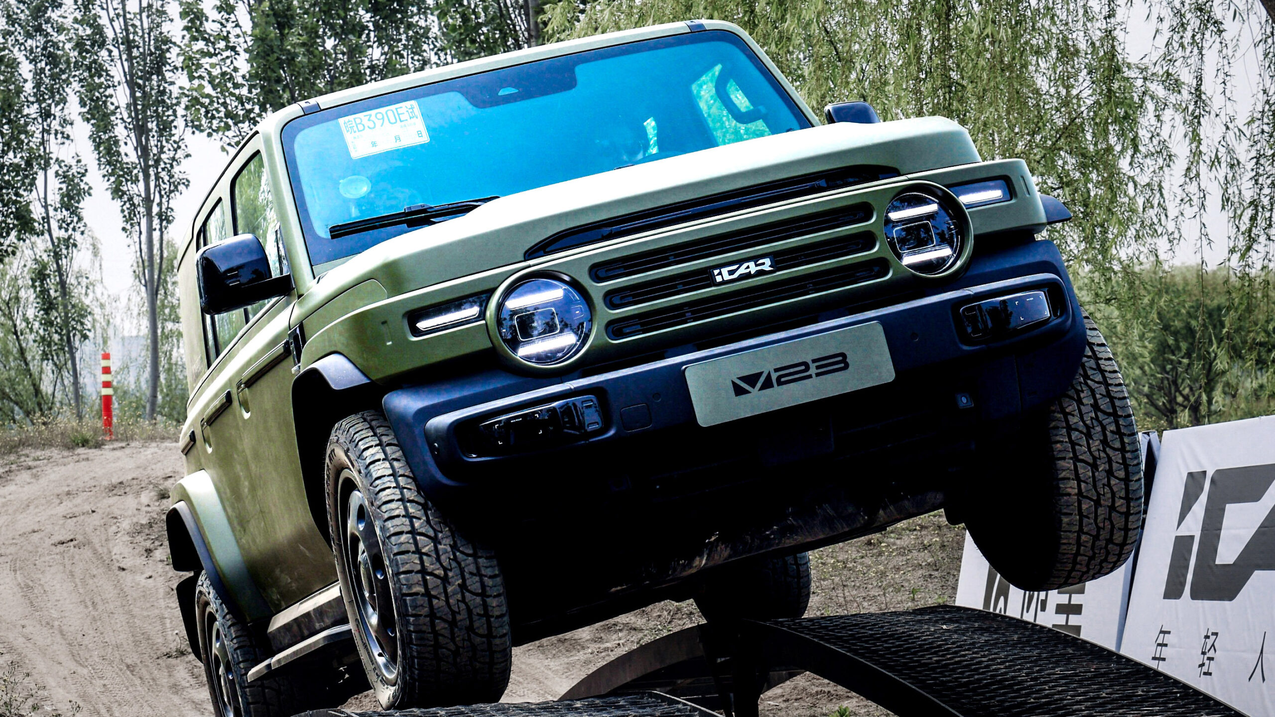 This Retro SUV From China Costs Less Than A Used Versa | Carscoops