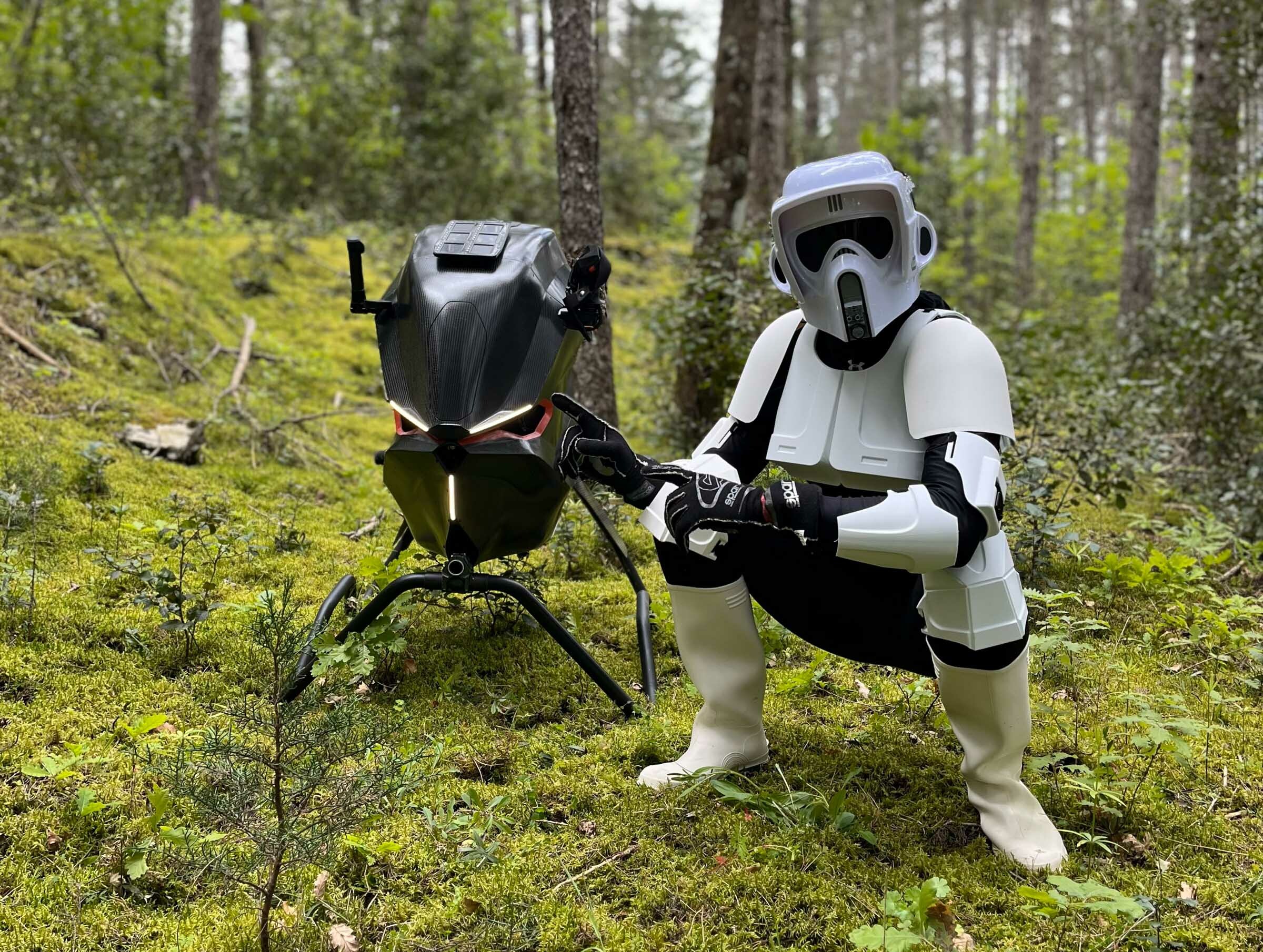 This Jet-Powered Flying Bike Lets You Live Your Star Wars Fantasy For ...