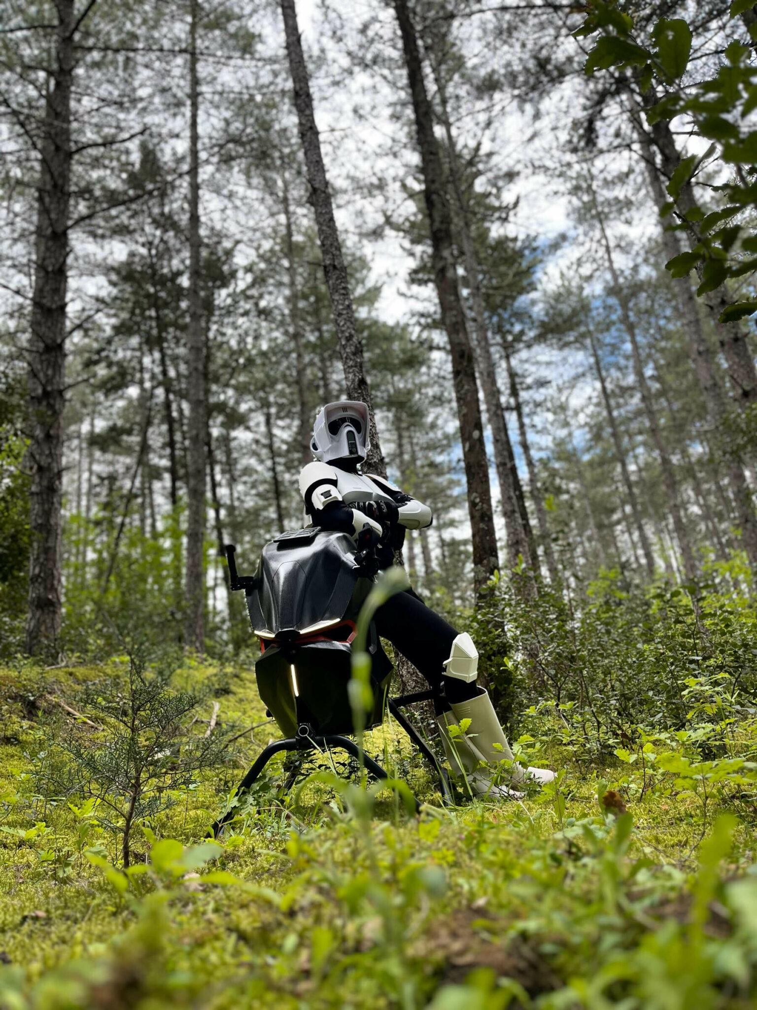 This Jet-Powered Flying Bike Lets You Live Your Star Wars Fantasy For ...