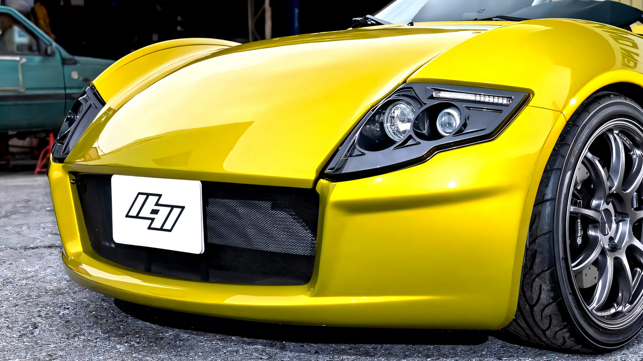 It Looks Like A GTA Escapee, But This Funky Roadster Is Real | Carscoops