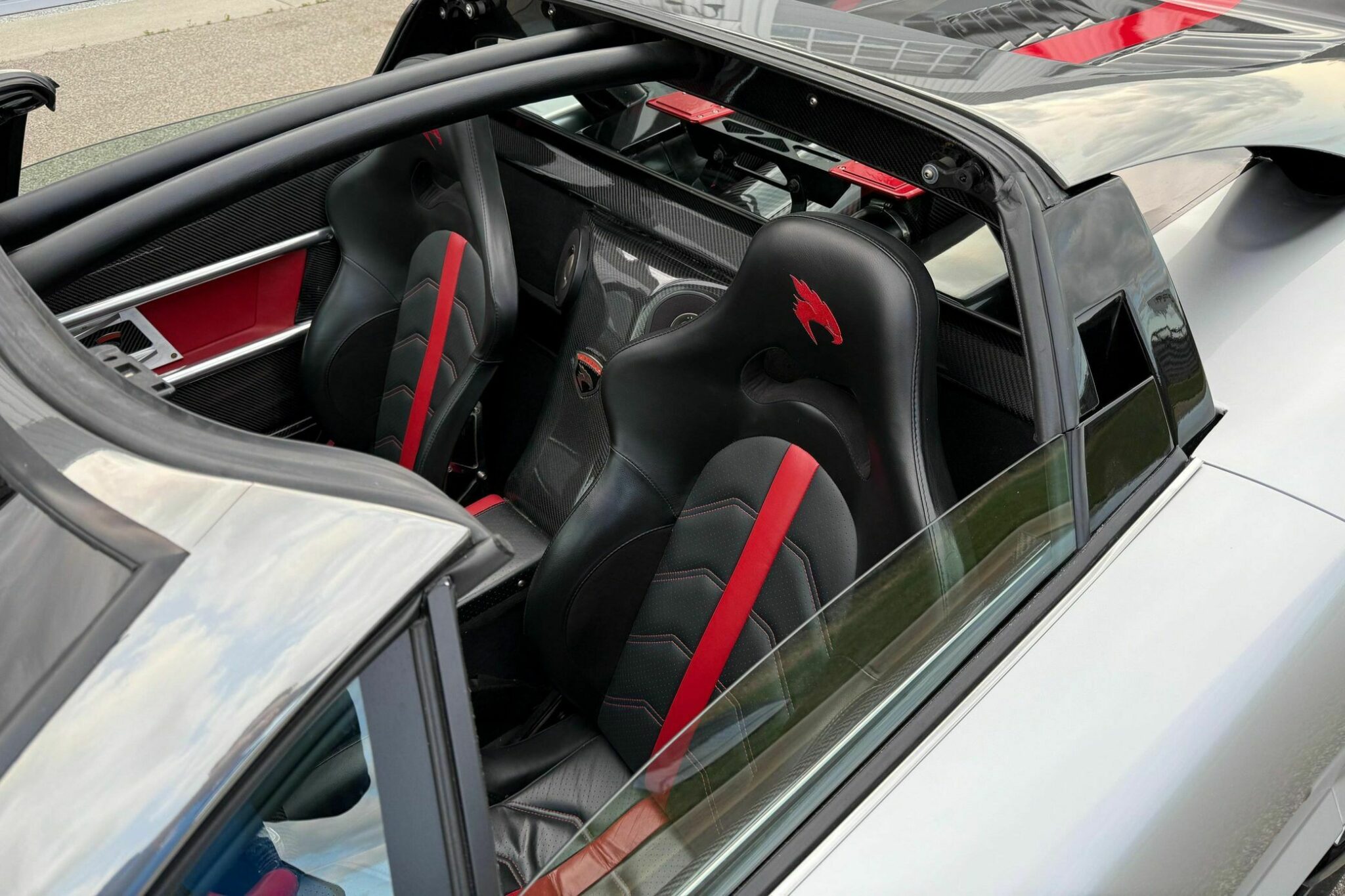 This American Supercar Packs 1,100 Hp And A Stick But Hardly Anyone ...