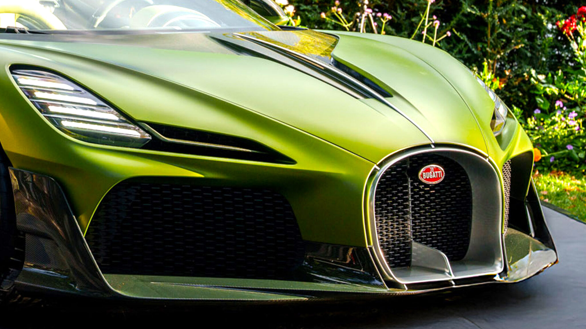 Bugatti Chiron | Carscoops