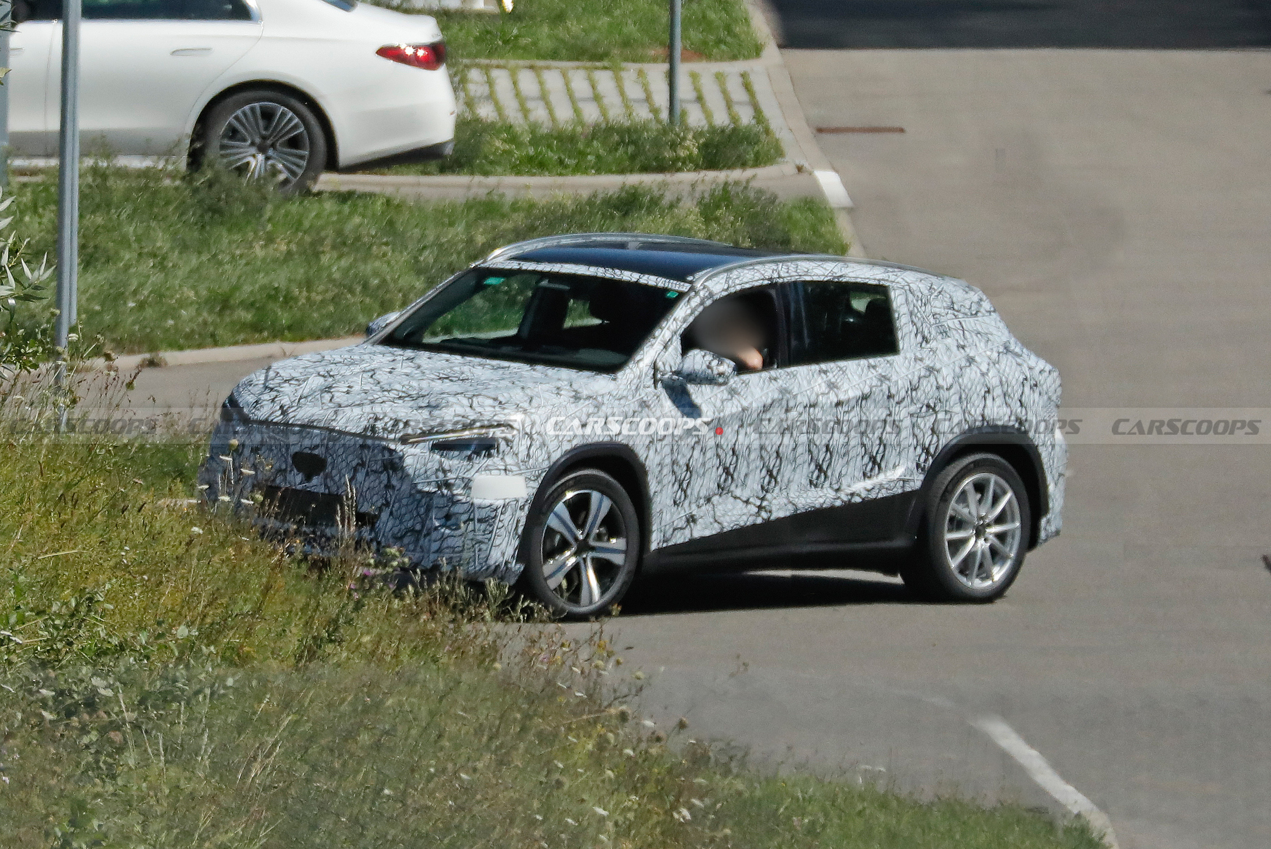 Mercedes’ Entry-Level Crossover Is Getting An Electrifying Makeover ...