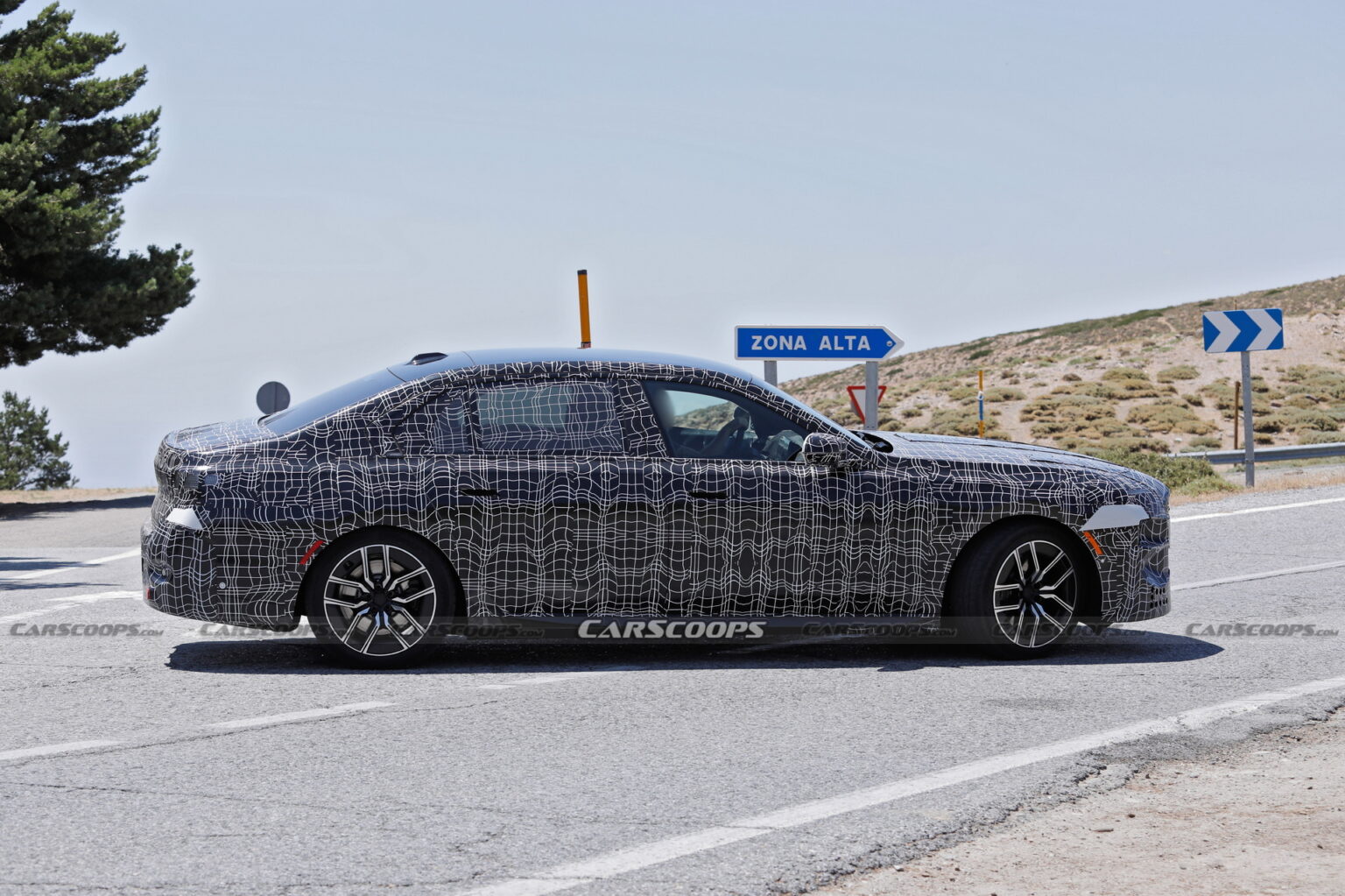 Even A Facelift Cannot Hide The New BMW 7-Series’ Giant Grille | Carscoops