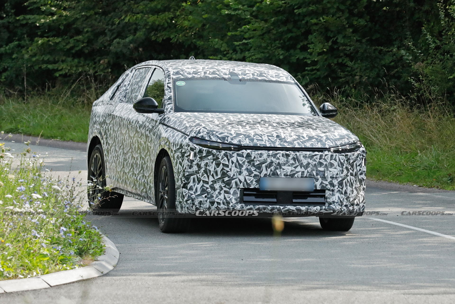 First Look At The Next DS SUV Suggests A Silent Change Is Already ...