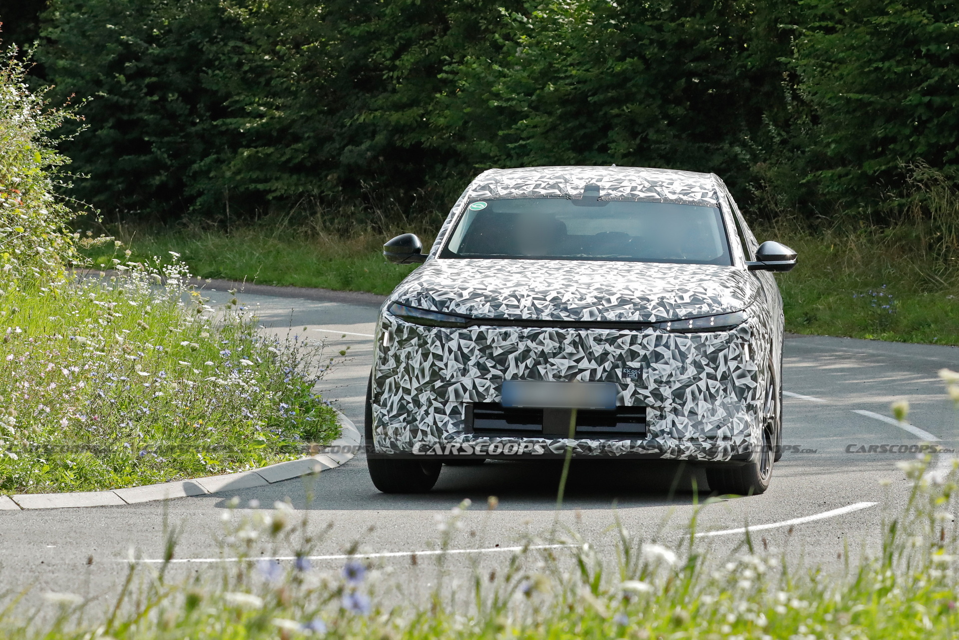 First Look At The Next DS SUV Suggests A Silent Change Is Already ...