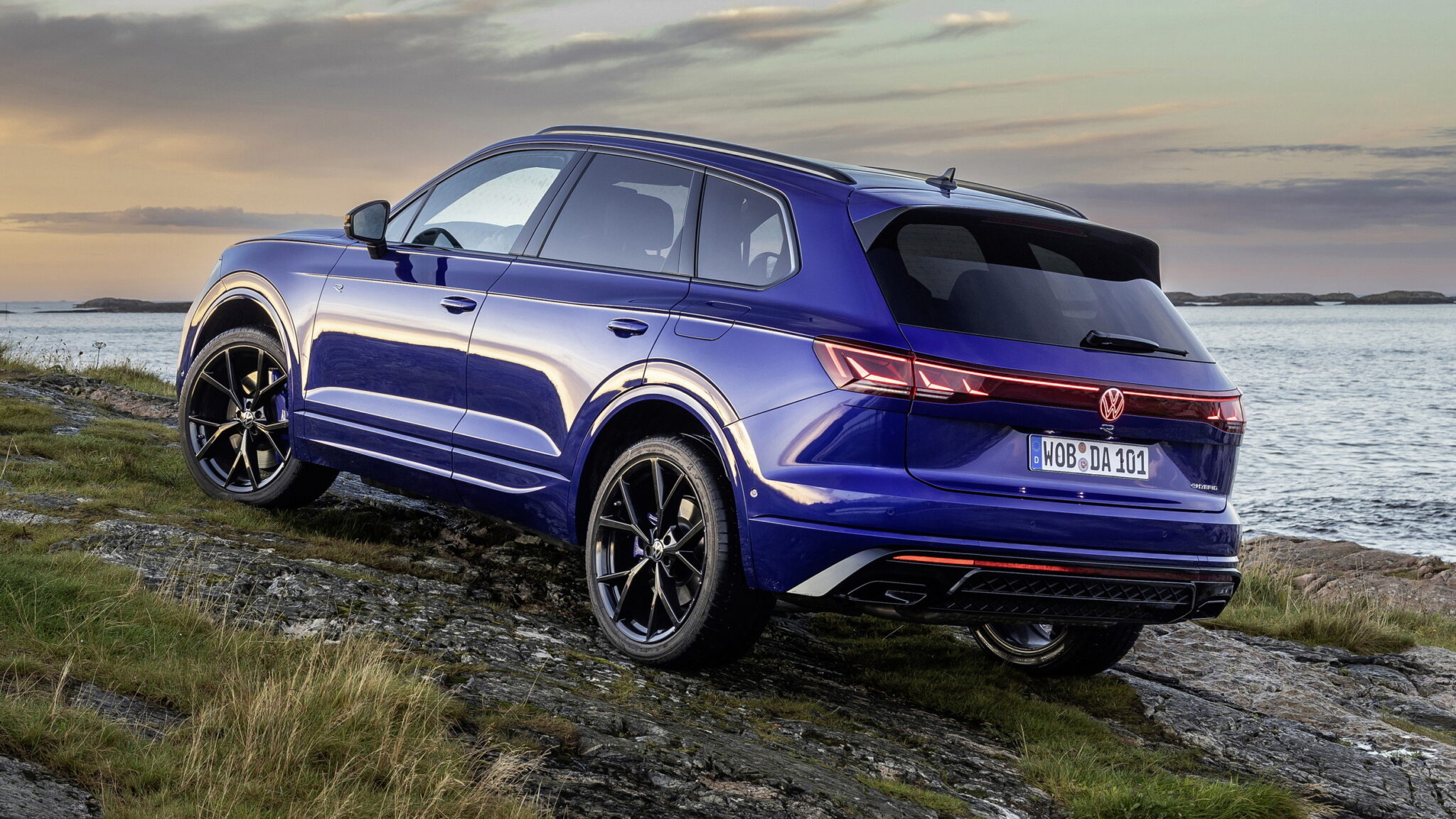 VW Is Killing Its Flagship SUV As It Bets On Cheaper Models | Carscoops