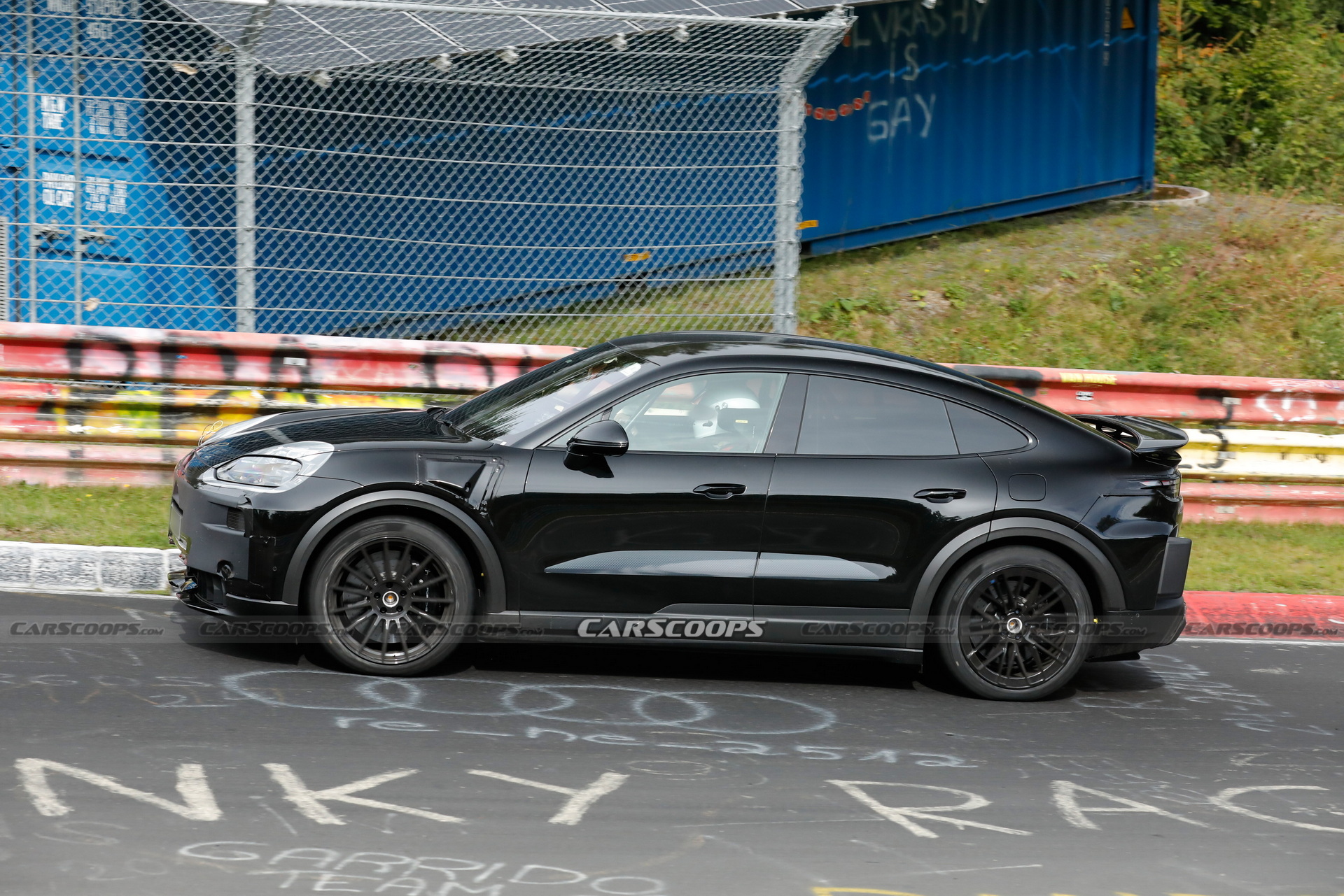 Porsche Gives Cayenne EV A Fixed Wing And 1,000 HP To Silence Doubters ...