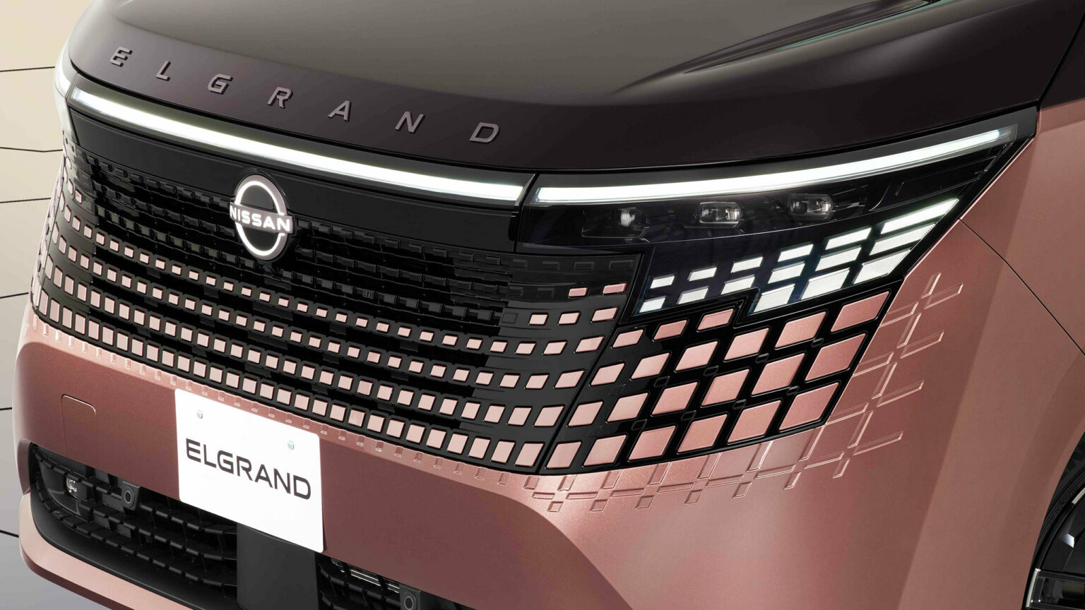 Nissan’s Elgrand Minivan Returns With A Design So Wild It Feels Like A ...