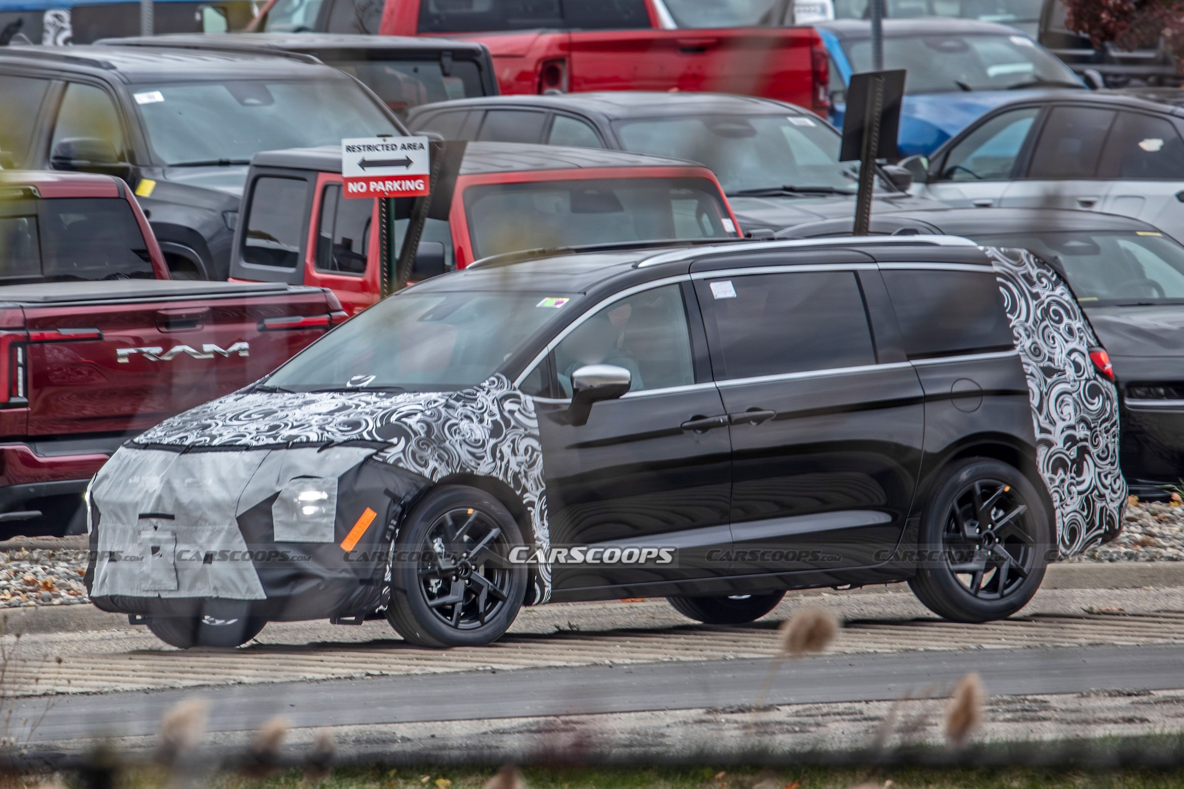 Chrysler’s 2027 Pacifica Is Getting The Halcyon Concept’s Face And Open ...