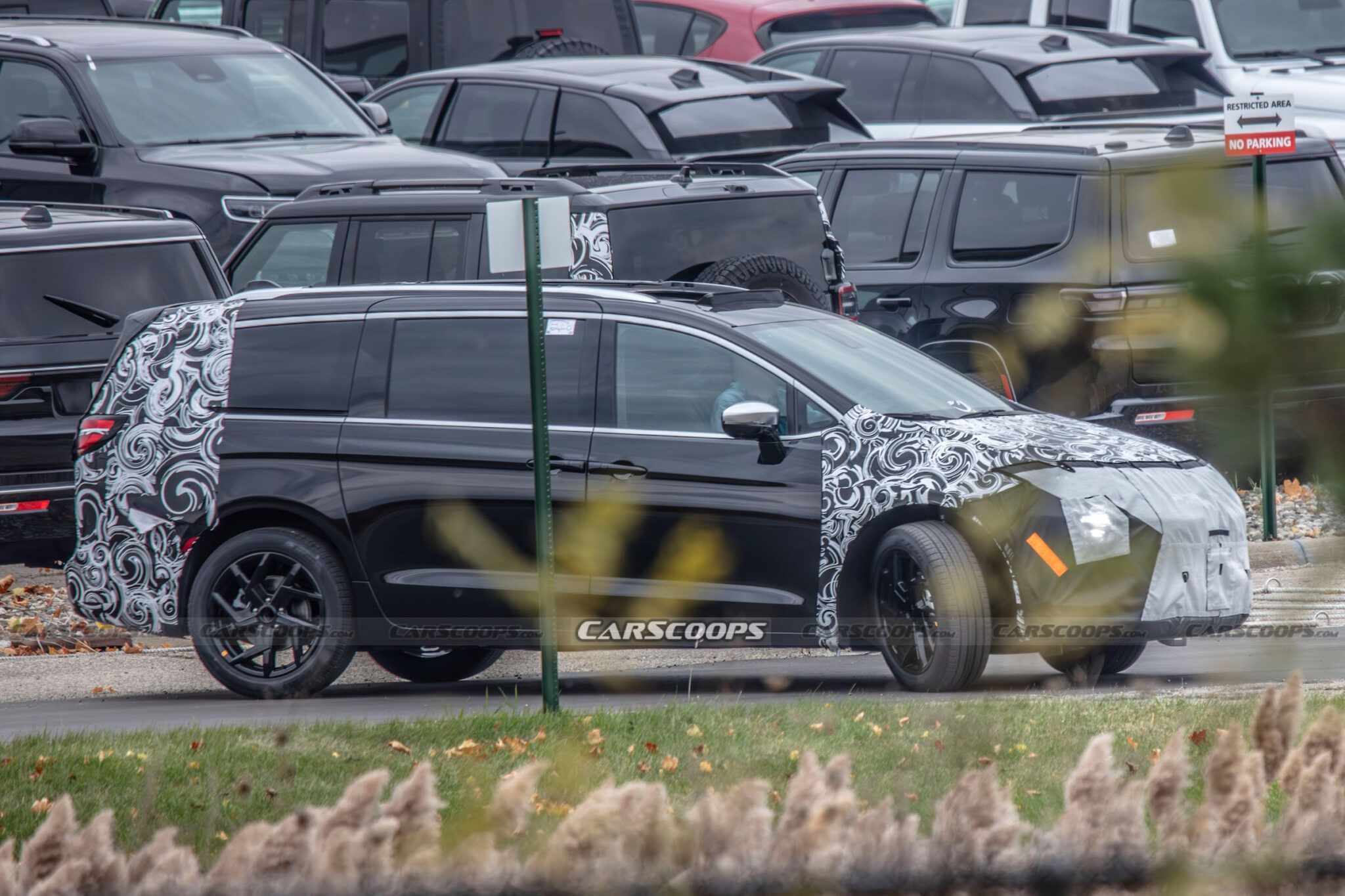 Chrysler’s 2027 Pacifica Is Getting The Halcyon Concept’s Face And Open ...