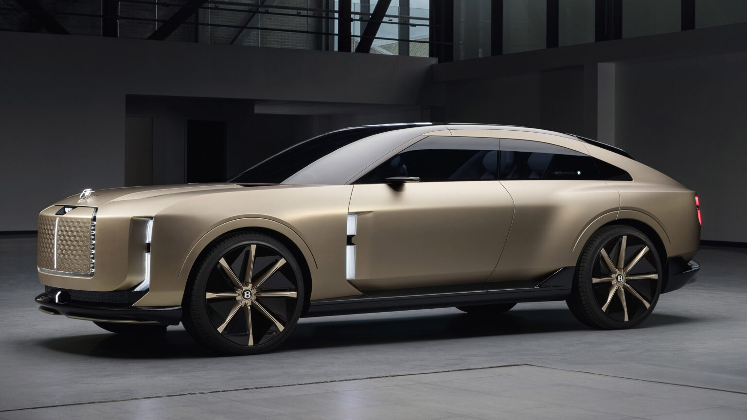 Bentley Rewrites Its Future With New Flying Spur Sedan That Breaks The ...