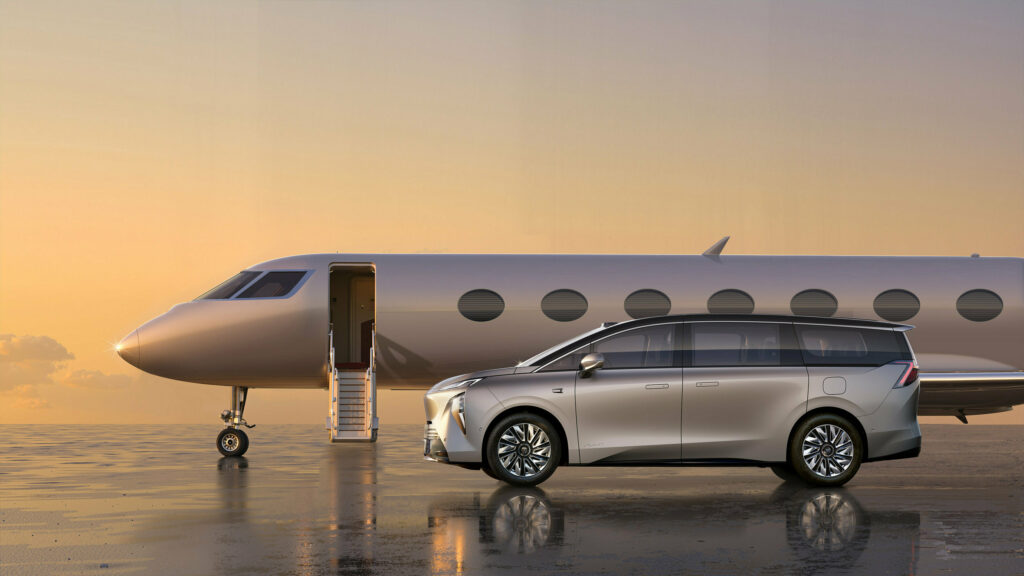 The Flagship Buick Minivan You Never Knew You Wanted | Carscoops
