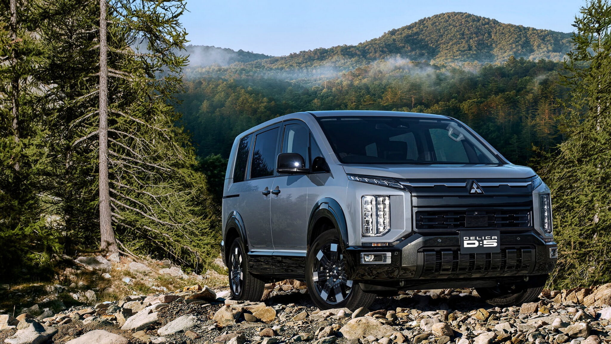 This Strange Off-Road Minivan Keeps Getting Facelifts After Nearly 19 ...