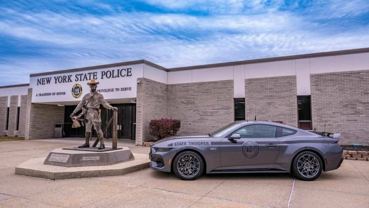 More States Are Arming Up With Mustang GTs For High-Speed Police Chases ...
