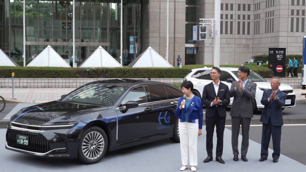 Toyota Crown Hydrogen Sedan Gets Unexpected New Jobs On Japan’s Streets ...