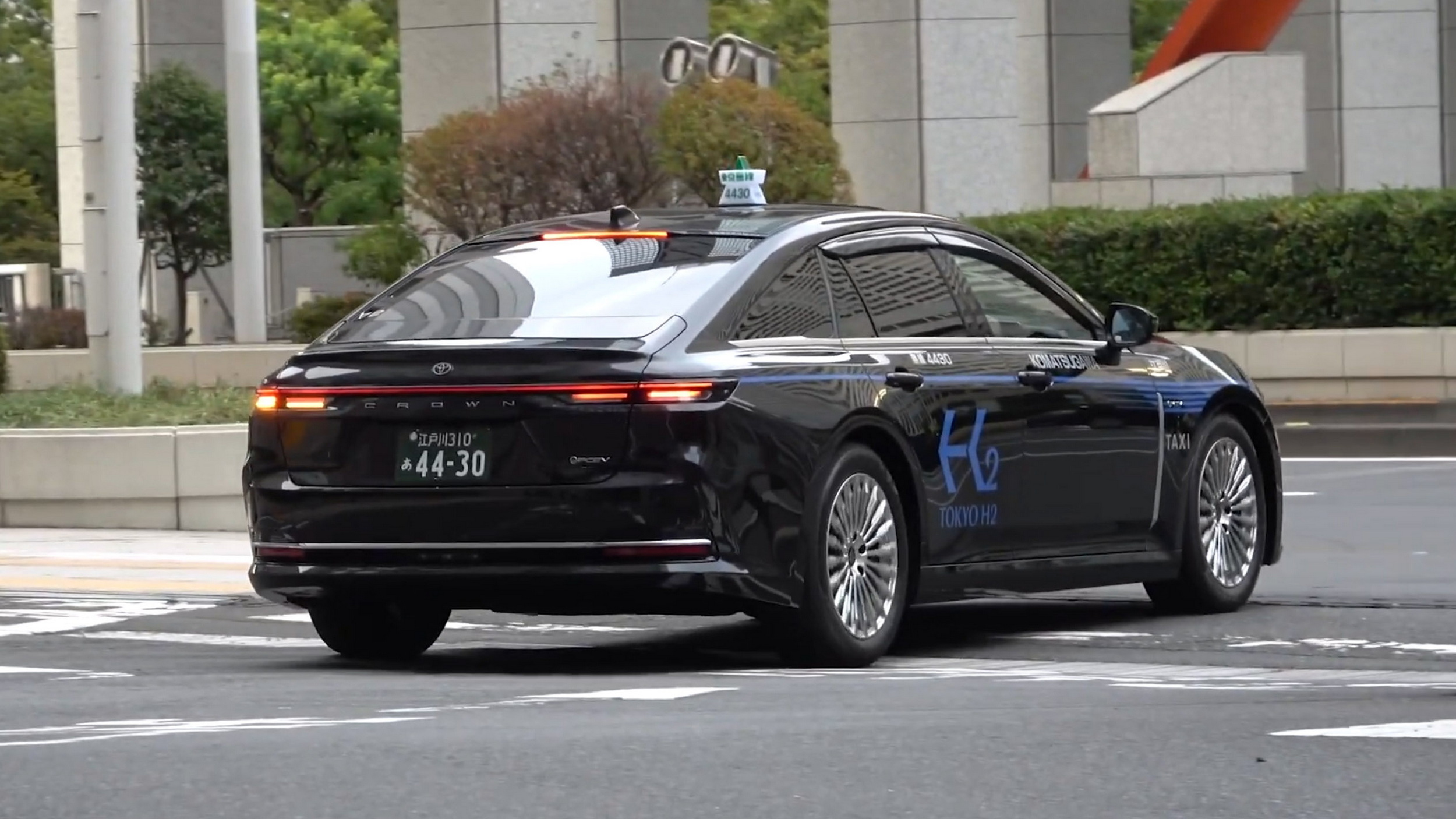 Toyota Crown Hydrogen Sedan Gets Unexpected New Jobs On Japan’s Streets ...