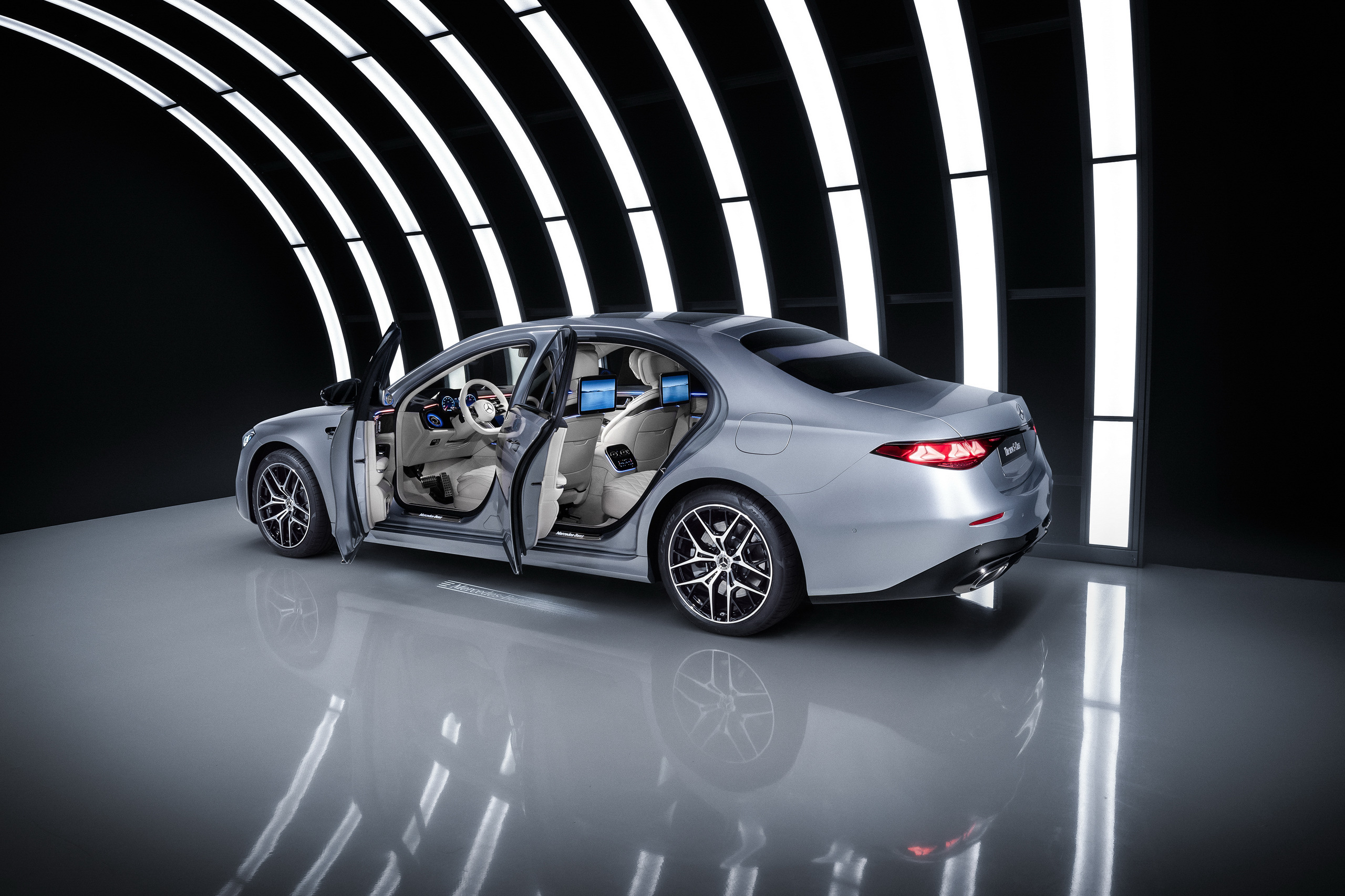 2027 Mercedes S-Class Trades Old School Luxury For Screens And A ...