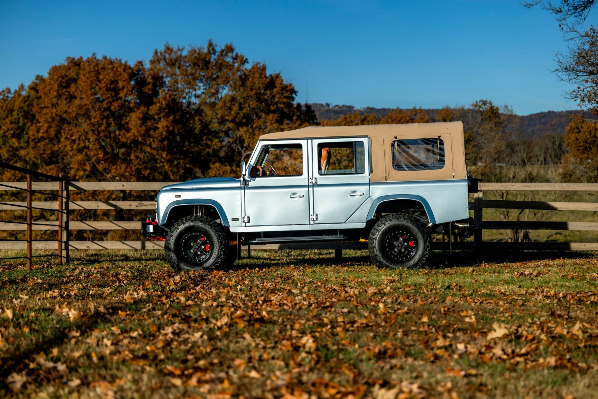 They Spent Nearly $400,000 On A Classic Defender, And Didn’t Even Swap ...