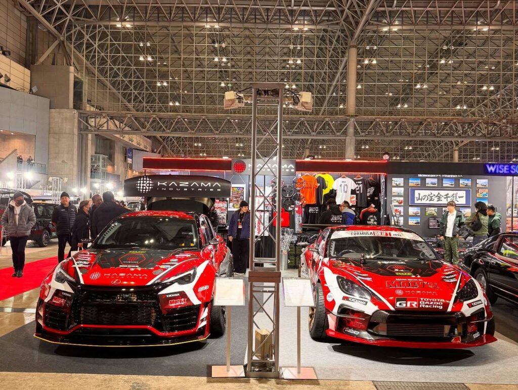 렉서스 - LBX 2JX 드리프트 머신 / ES, TOMS 바디킷 / 벨파이어룩 LS세단 / 렌더링 2종 : 클리앙