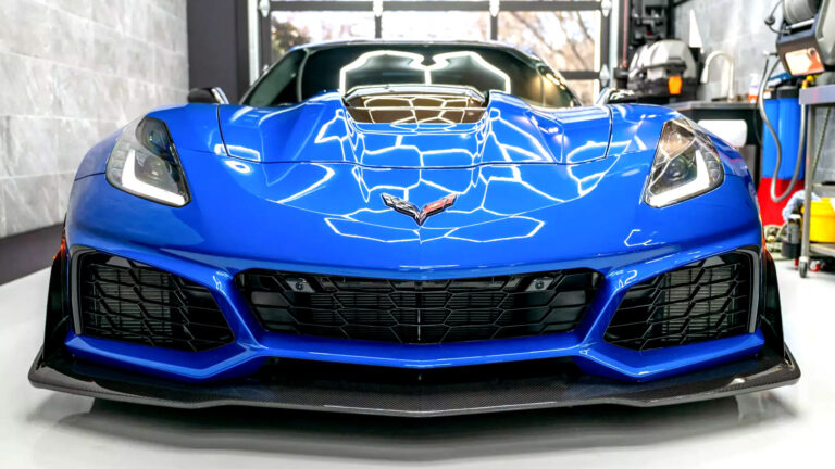 These Manual C7 Corvettes Are Fetching More Than The New 1,064 hp C8 ...