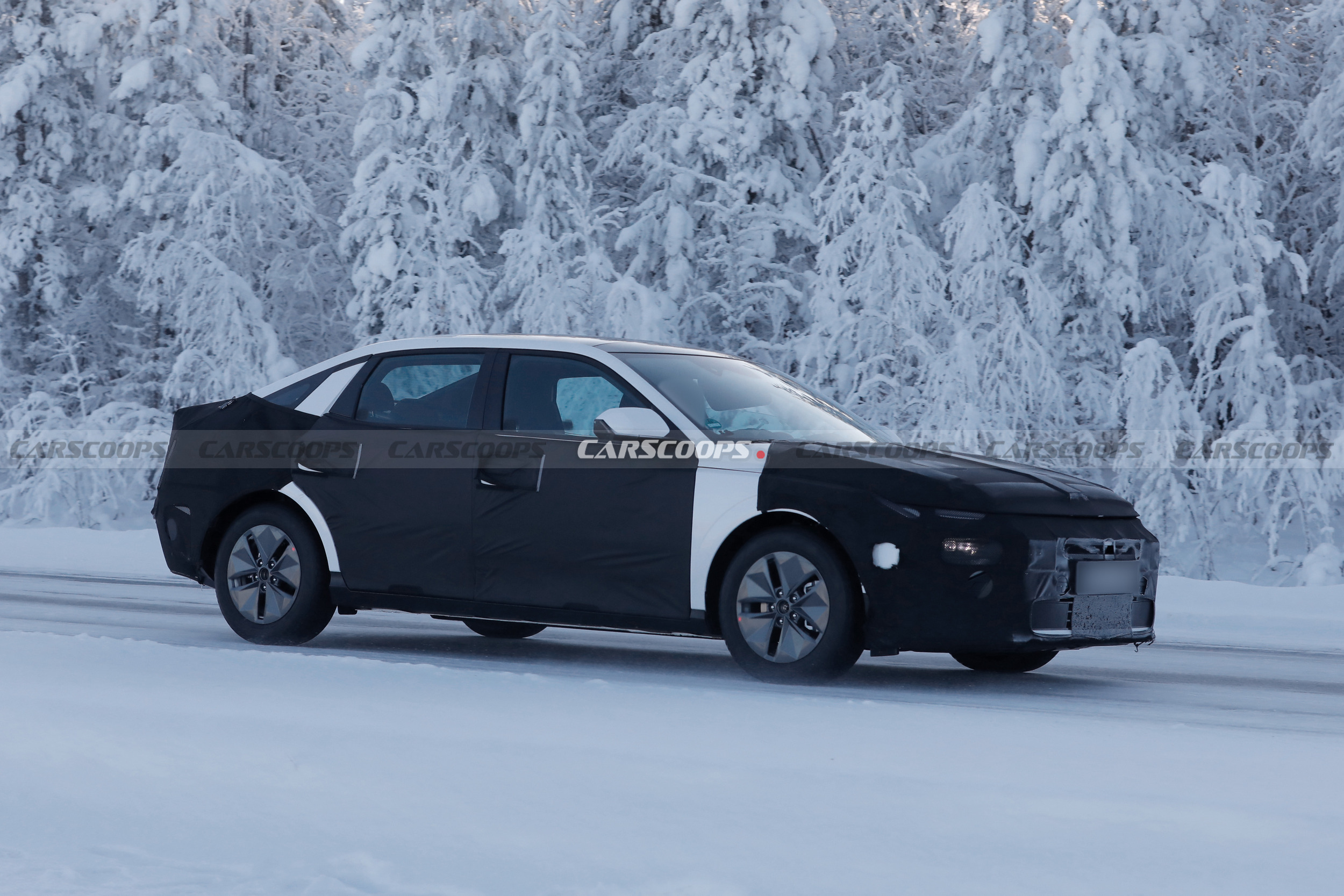 Hyundai’s New Elantra Walks Away From The Wild Styling That Made It ...