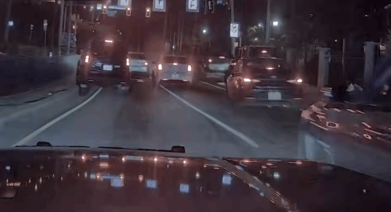 Chrysler 300 Dusts Two Georgia State Patrol Mustangs | Carscoops