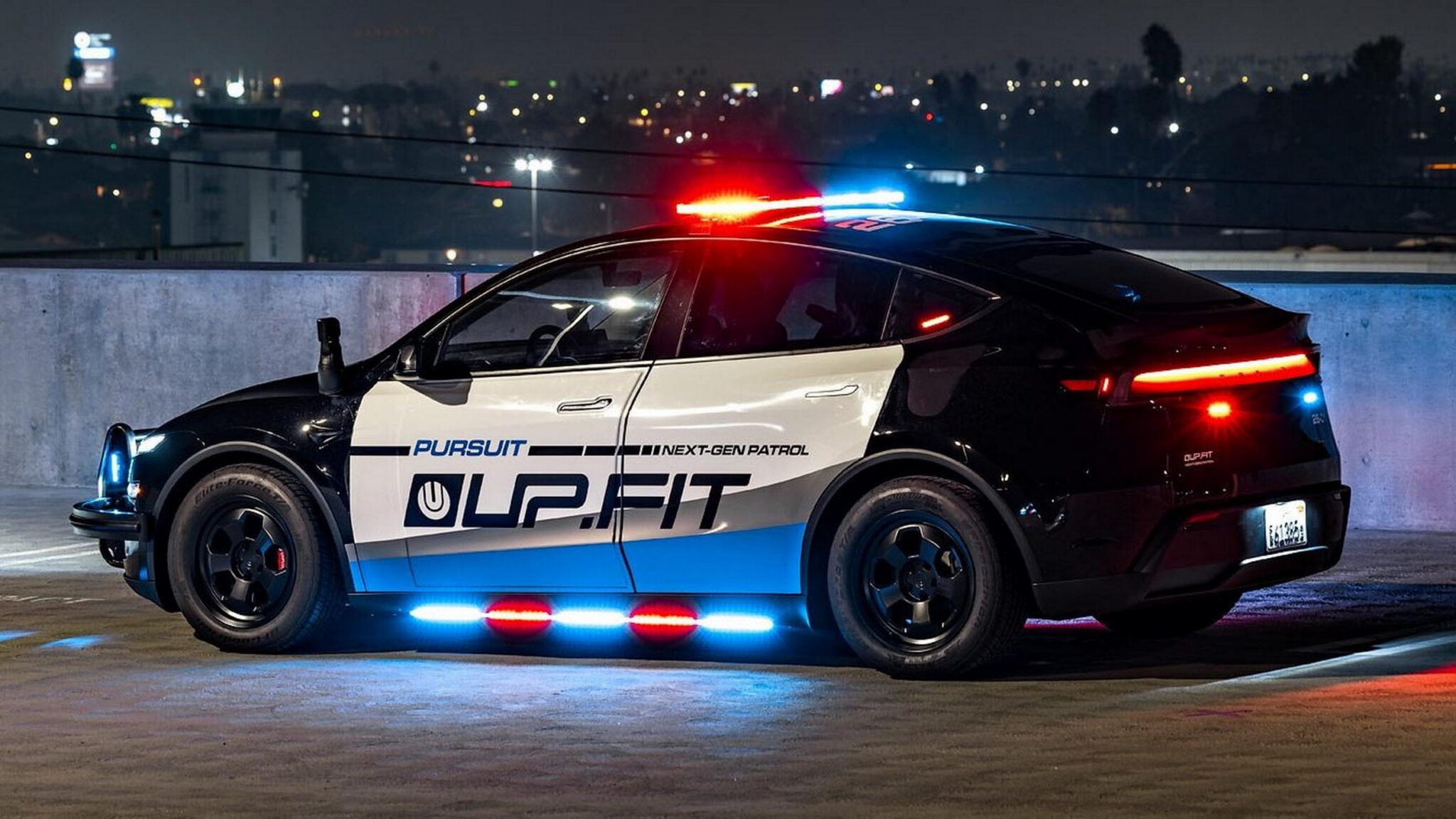 Texas PD Tests Model Y To See If Gas SUVs Really Cost Up To $12,000 ...
