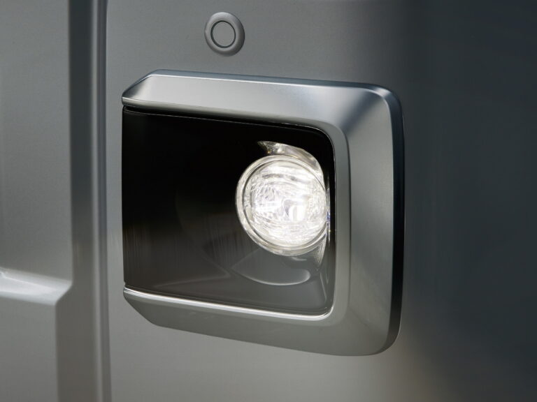 Japan’s Favorite Kei Trucks Get Smarter And Still Cost Under $7,000 ...